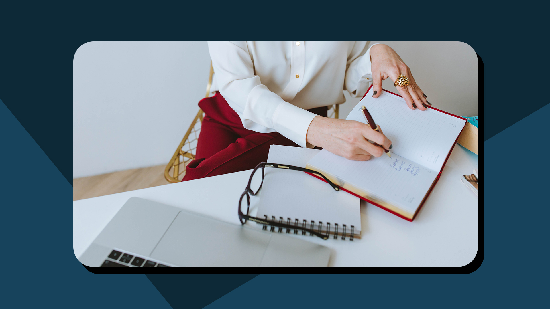 The Importance and Strategies of Effective Note-Taking| VirtualSpace